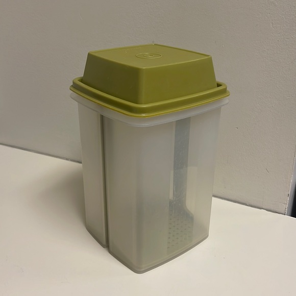 Tupperware | Dining | Vintage Large Tupperware Pickadeli Pickle Keeper ...